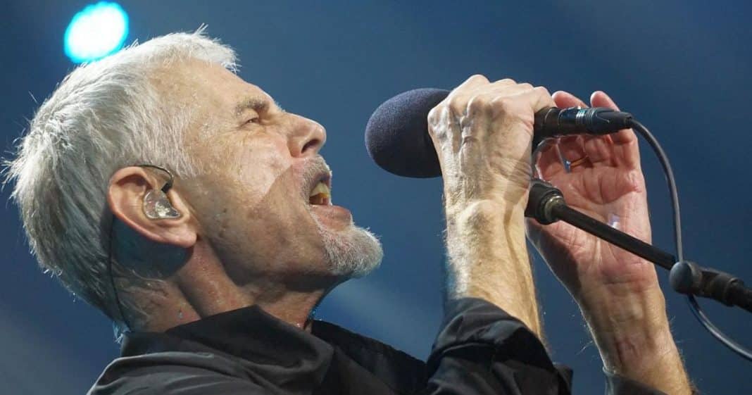 É 'cor de carne' ou 'cor de carmim'?: 'Menina Veneno' faz 40 anos e ...