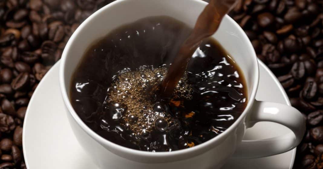 Cafeína faz bem ou mal? Especialistas revelam o que realmente acontece ...